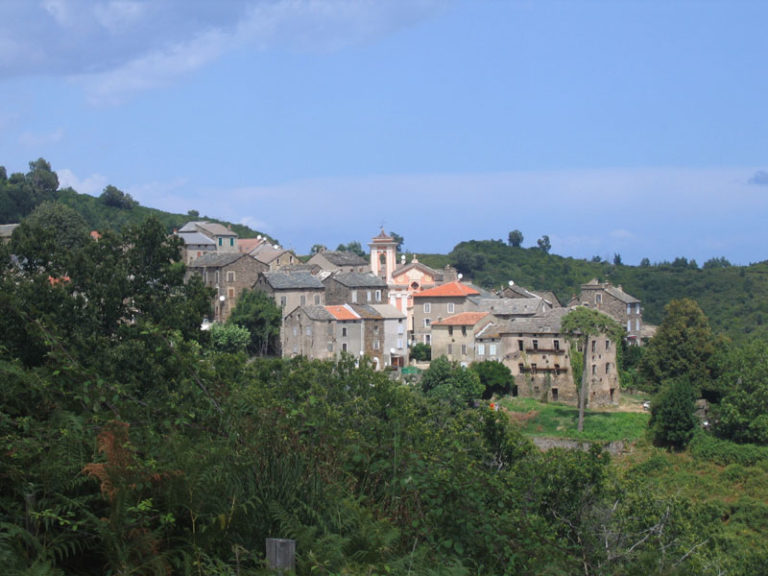Le village de Talasani niché au coeur de la nature | Site Officiel de ...